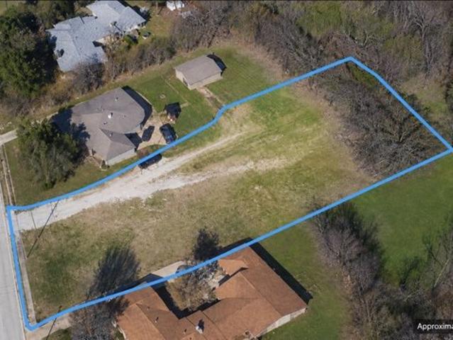 7718 S Lancaster Rd, Lancaster, TX 75241