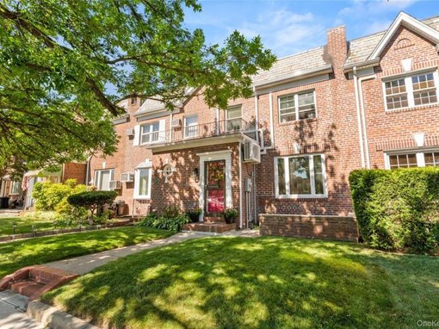7718 83rd St, Glendale, NY 11385