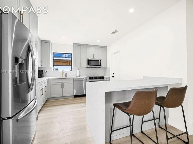 7710 NW 6th Ct, Pembroke Pines, FL