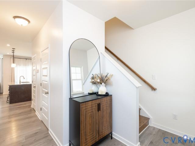 7710 Broadstairs Lane