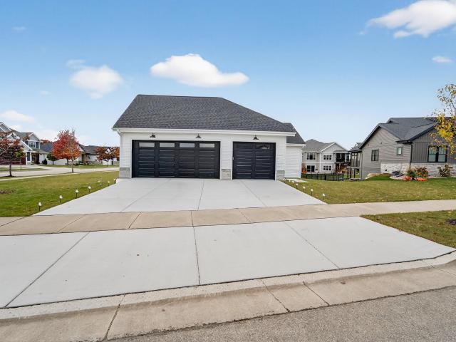 7710 Larkspur Lane