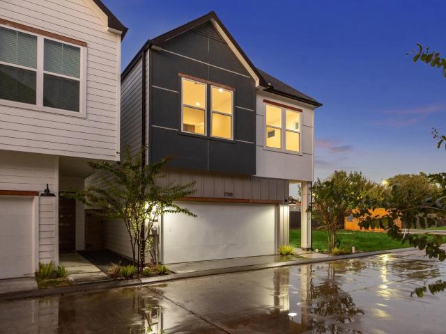 7710 Sky Dweller Dr, Houston, TX 77055 | MLS #61132 | Compass