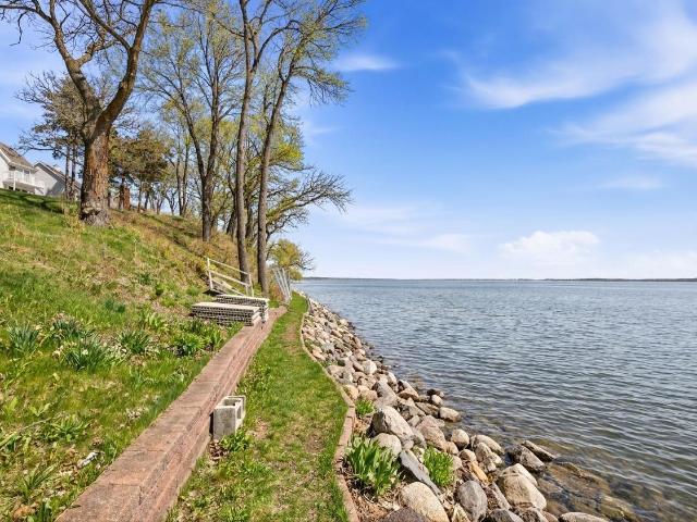 7711 N Shore Drive