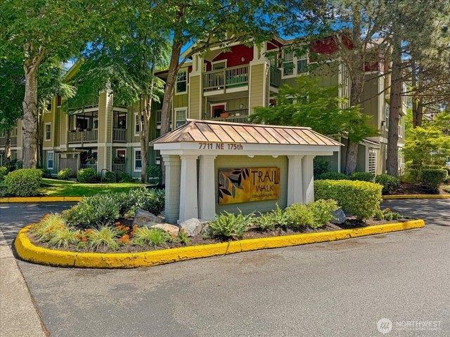 7711 NE 175th St Unit F202, Kenmore, WA 98028
