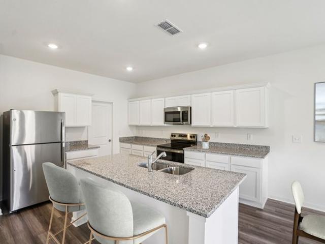 7711 Enchanted Pearl Dr, Angleton, TX 77515