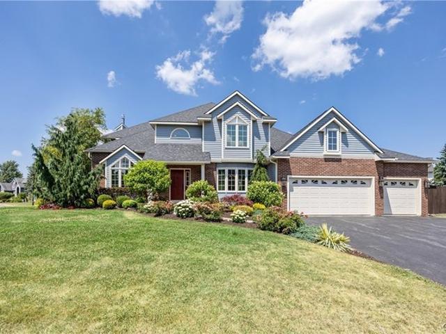 7711 Foxtail Pnes, Liverpool, NY 13090