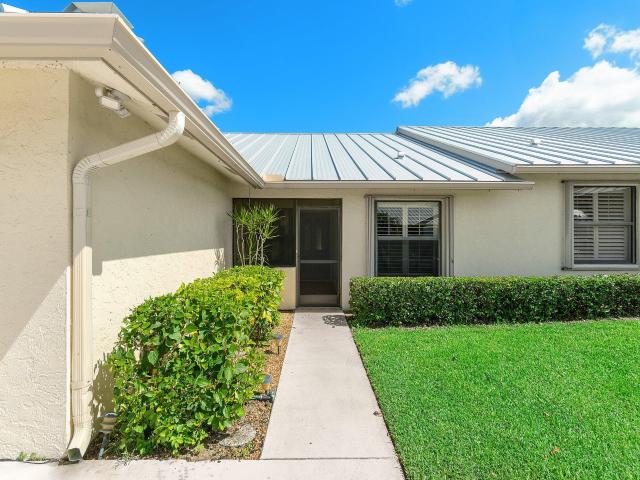 7711 SE Sugar Sand Cir, Unit 33455, Hobe Sound, FL 33455 | Compass
