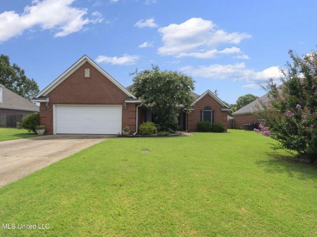 7712 Alexanders Crossing Dr, Olive Branch, MS 38654