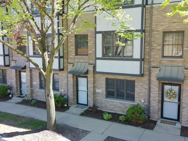 7712 Harvard St, Forest Park, IL 60130