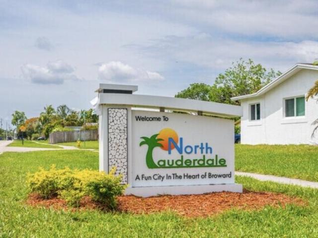 7712 SW 7th St, North Lauderdale, FL 33068