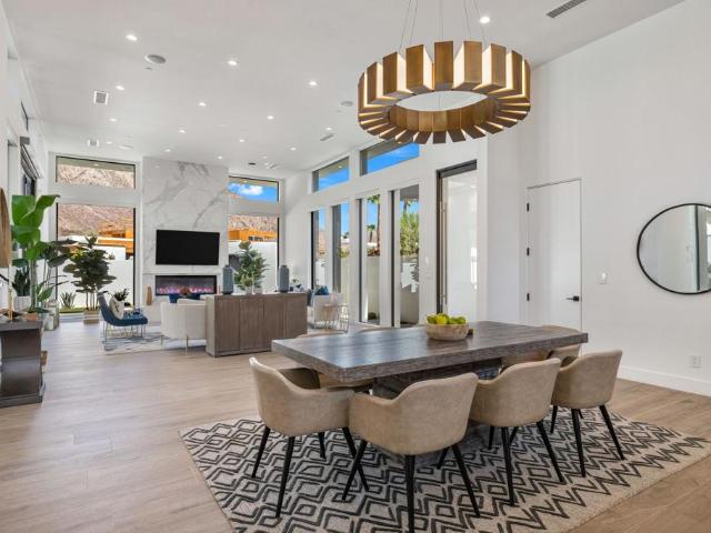 77137 Casa Del Sol B