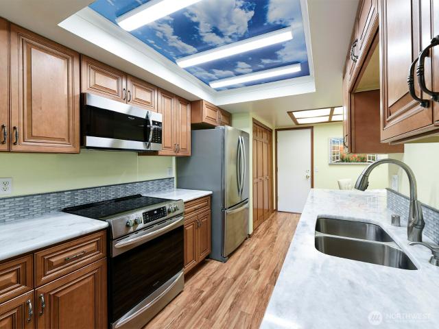 7713 Zircon Drive SW