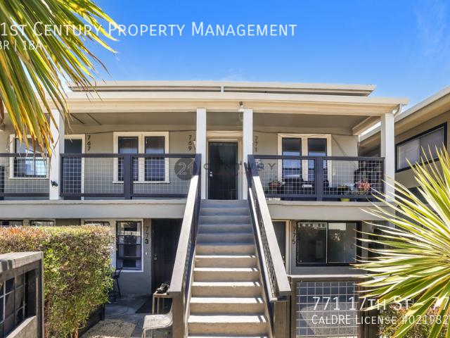 771 17th St, 2 beds, 1 full bath