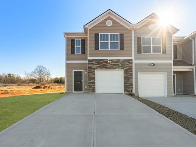771 Embark Cir, Greer, SC 29651