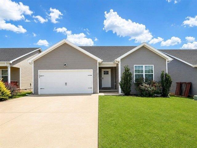 771 River Birch Rd, Bowling Green, KY 42103