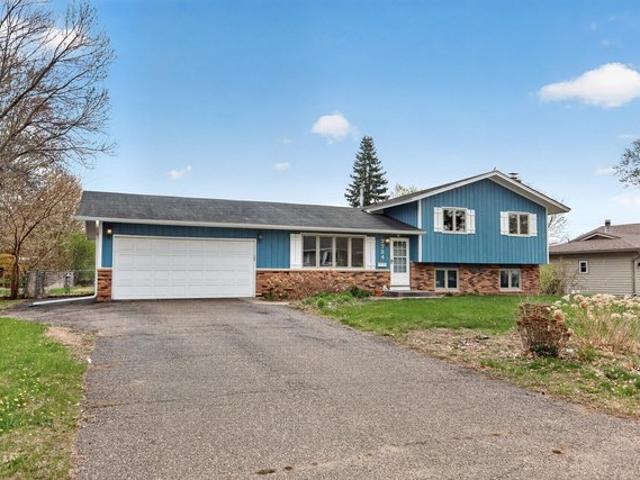 7724 Arlington Ave N, Brooklyn Park, MN 55443