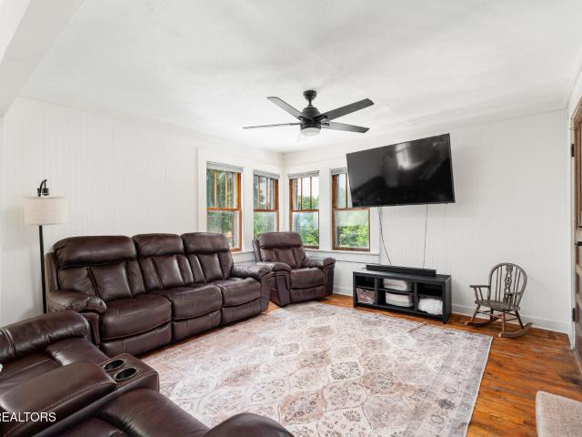 7724 Hodges Ferry Road
