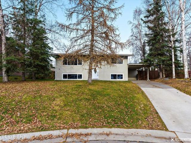 7725 Hennings Way, Anchorage, AK 99504