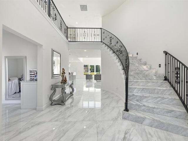 7725 Lakeview Cir, Fort Worth, TX 76179