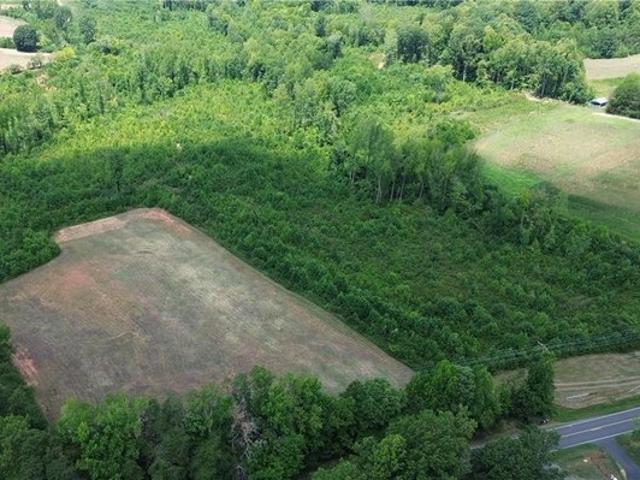 7726 7 Cherry Grove Rd, Reidsville, NC 27320