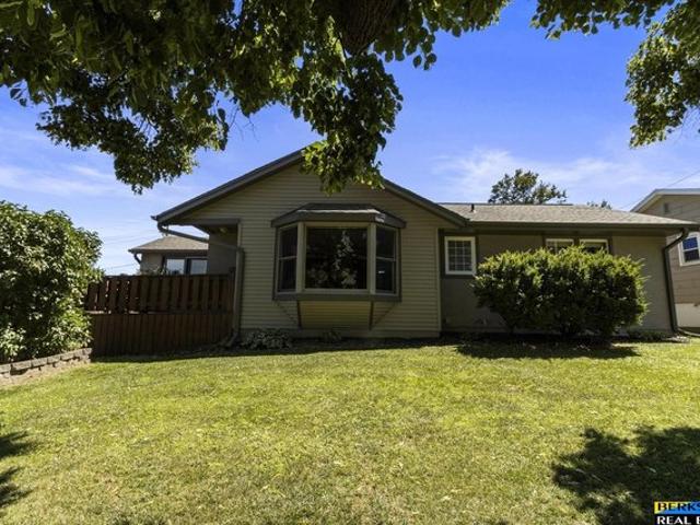 7727 Main St, Ralston, NE 68127