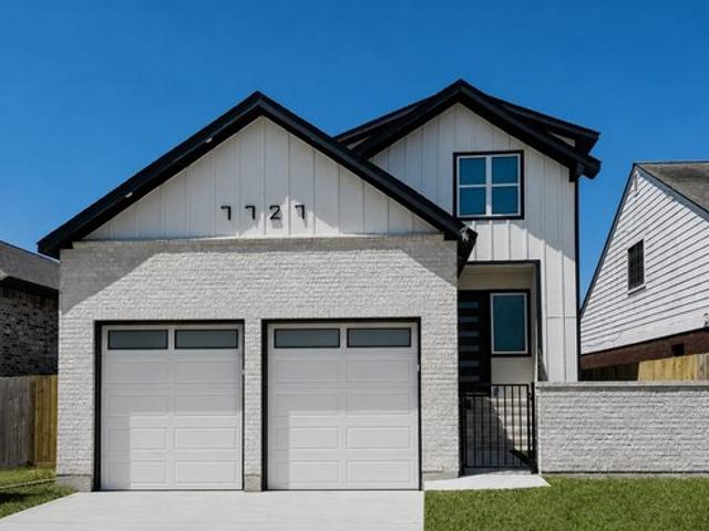 7727 Green Lawn Dr, Houston, TX 77088