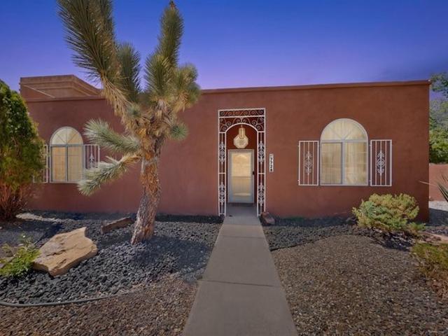 7728 Redwood Dr NW, Albuquerque, NM 87120