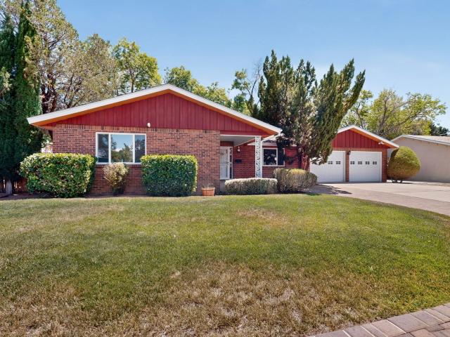 7720 El Conde Avenue NE
