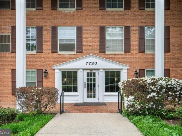 7720 Tremayne Pl Apt 111, McLean, VA 22102