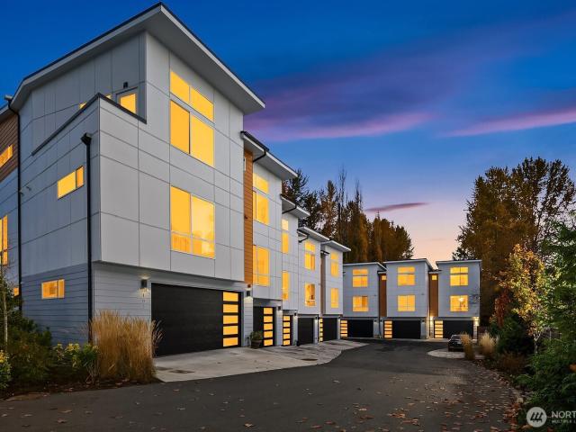 7721 NE 175th St, Unit 103, Kenmore, WA 98028 | MLS #2538