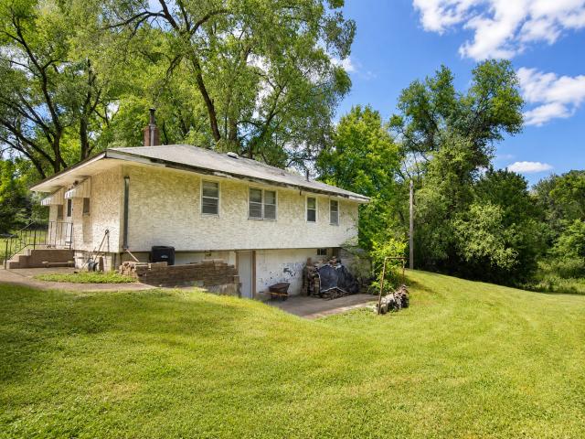 7722 Babcock Trail