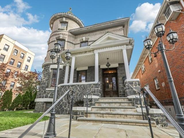 7722 Broadway, North Bergen, NJ 07047