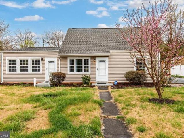 7723 Amherst Dr, Manassas, VA 20111