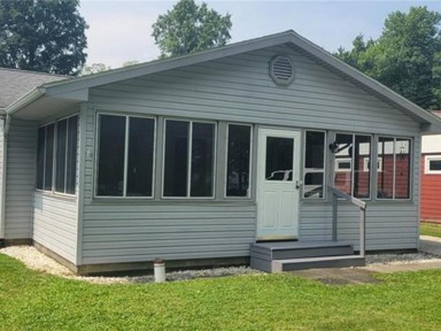 7723 Bayview Dr, Williamsfield, OH 44093