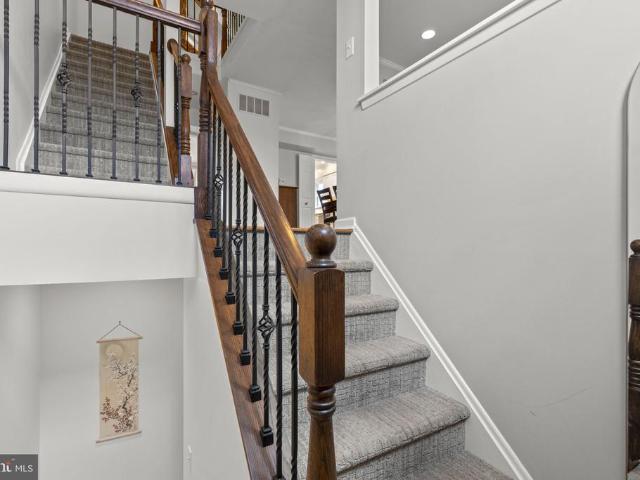 7723 Heatherside Lane