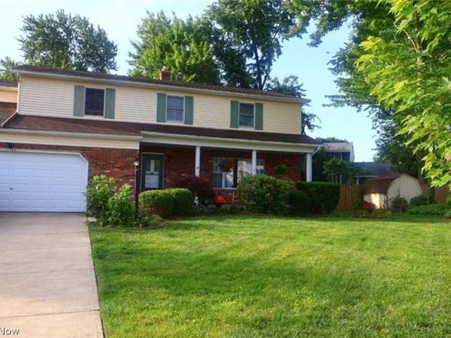 7723 Princeton Pl, Middleburg Heights, OH 44130
