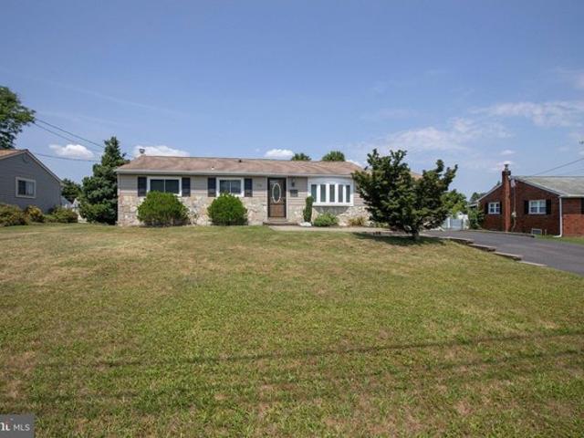 772 Clifford St, Warminster, PA 18974