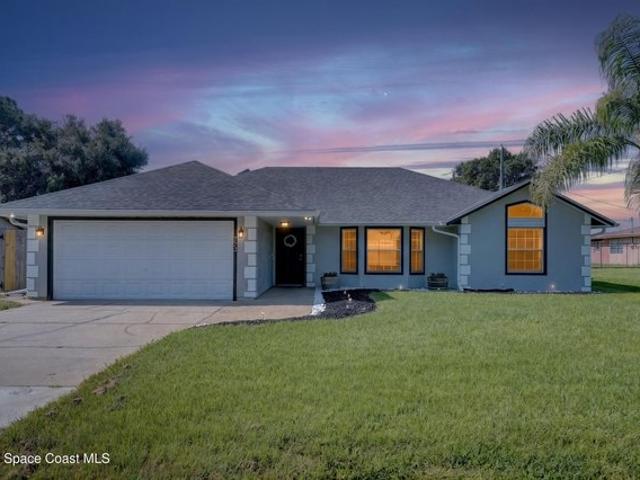 772 Americana Blvd NE, Palm Bay, FL 32907