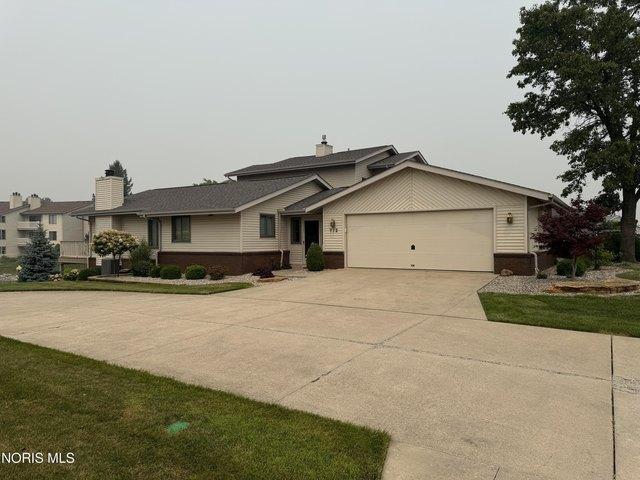 772 Deerwood Dr, Defiance, OH 43512