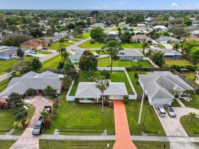 772 SE Thornhill Dr, Port St. Lucie, FL 34983 | MLS #B26049