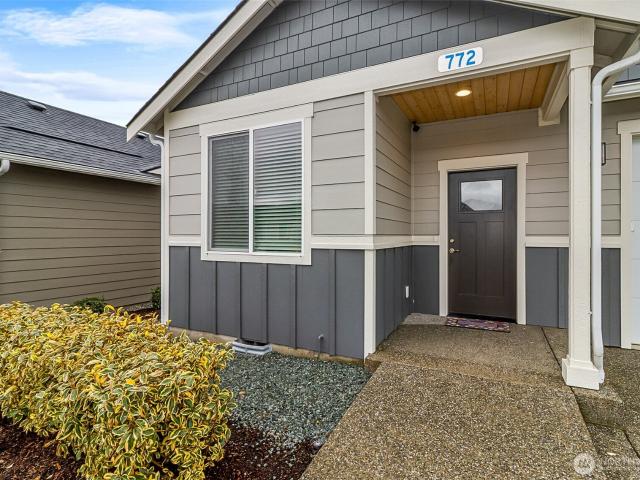772 Parkland Loop