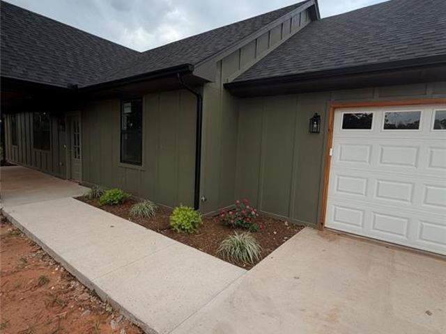 7735 Old Oak Trail