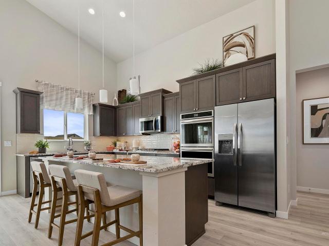 7735 E Meriwether Dr