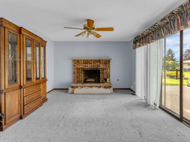 7736 W 157th Place