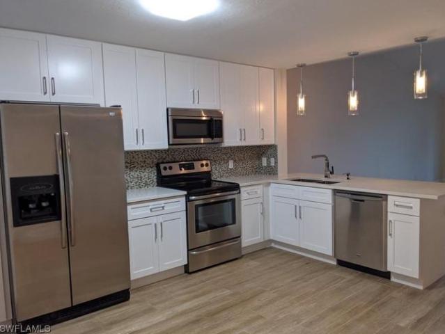 7737 Jewel Ln #202, Naples, FL 34109