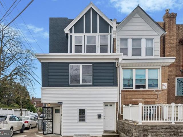 7737 Walker St, Philadelphia, PA 19136