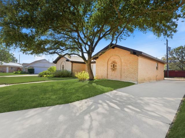 7738 Beaudelaire Circle