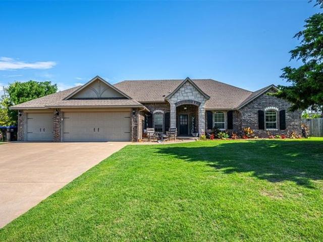 7738 Highland Blvd, Edmond, OK 73025