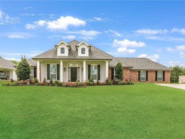 7739 Barataria Blvd, Marrero, LA 70072