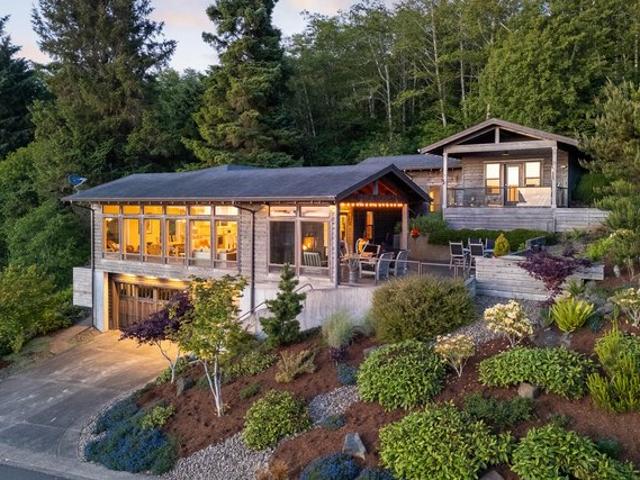 7730 Brooten Mountain Loop, Pacific City, OR 97135
